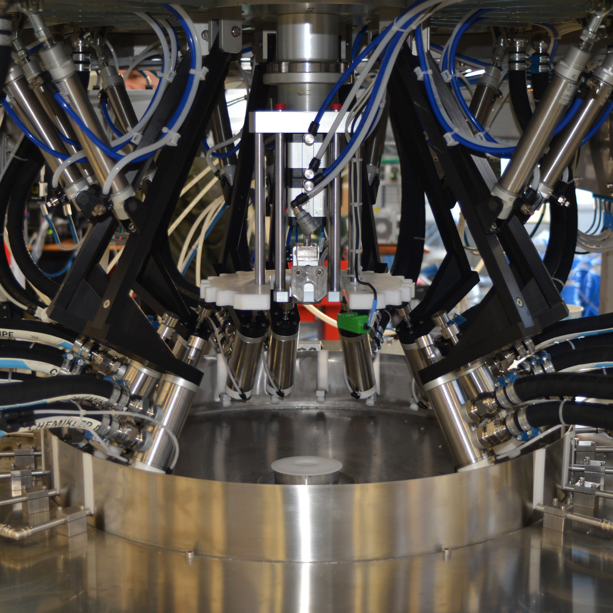 Automatic In-Can Production Line for Paint